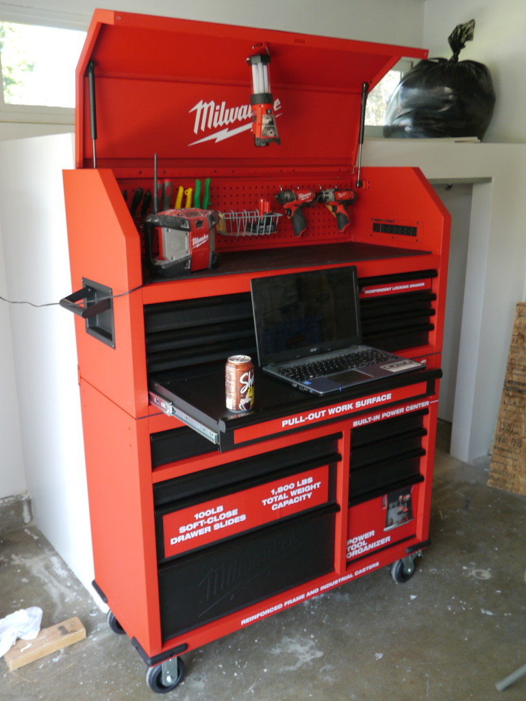 Milwaukee 46" Rolling Steel Storage Chest and Cabinet First Look - Tool ...