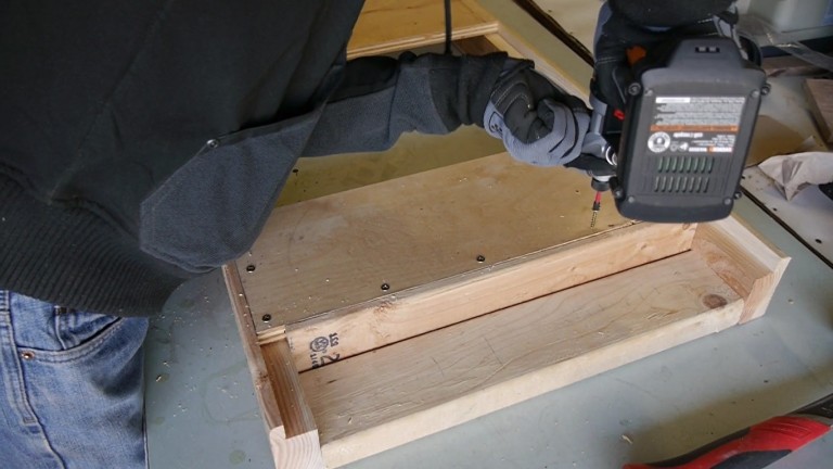 How to make a Mobile Tool Base With Free Plans - Tool Craze