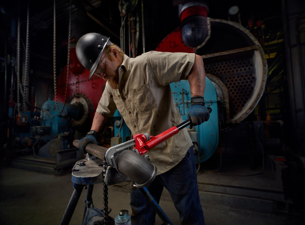 Milwaukee Cheater Pipe Wrench - Tool Craze